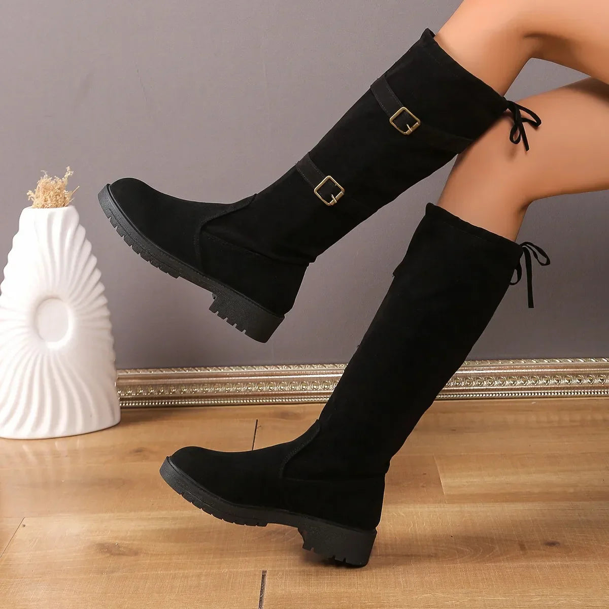 Isla Buckled Lace-Up Knee-High Boots | Lug Sole Boots – Vila Mora